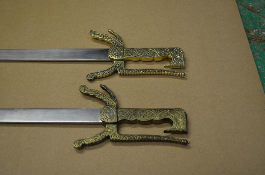 Gold Handle Curved Sword – Universal Creations